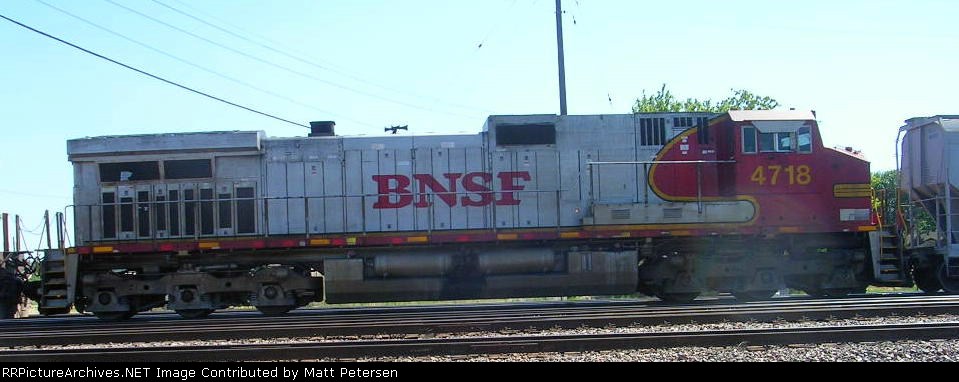 BNSF 4718